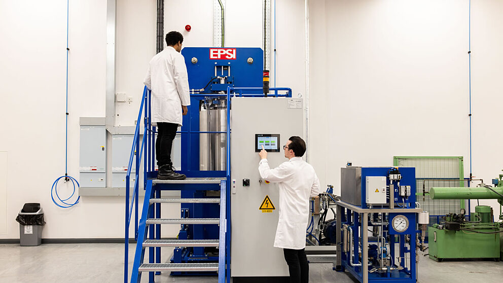 Cold Isostatic Press (CIP) – High-Pressure Powder Consolidation | AMRICC